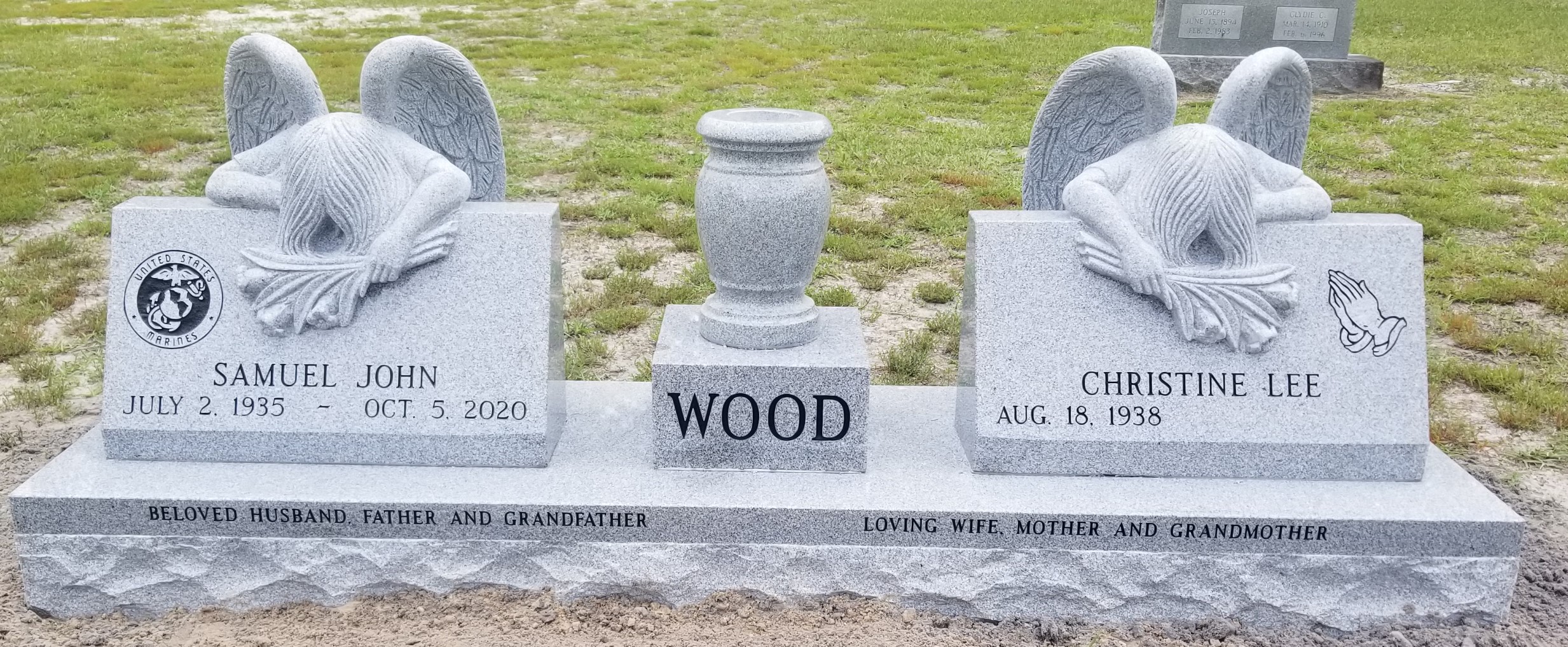 Monuments – Grey granite – Atlas Monuments